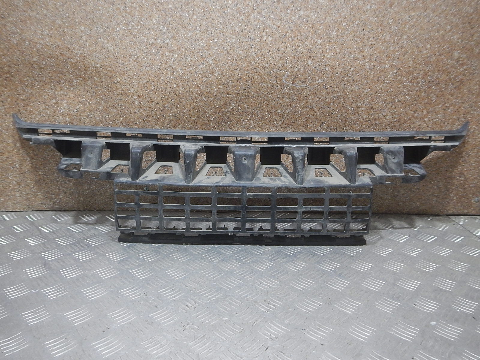 Кронштейн бампера переднего центральный, Merсedes-Benz (Мерседес ...