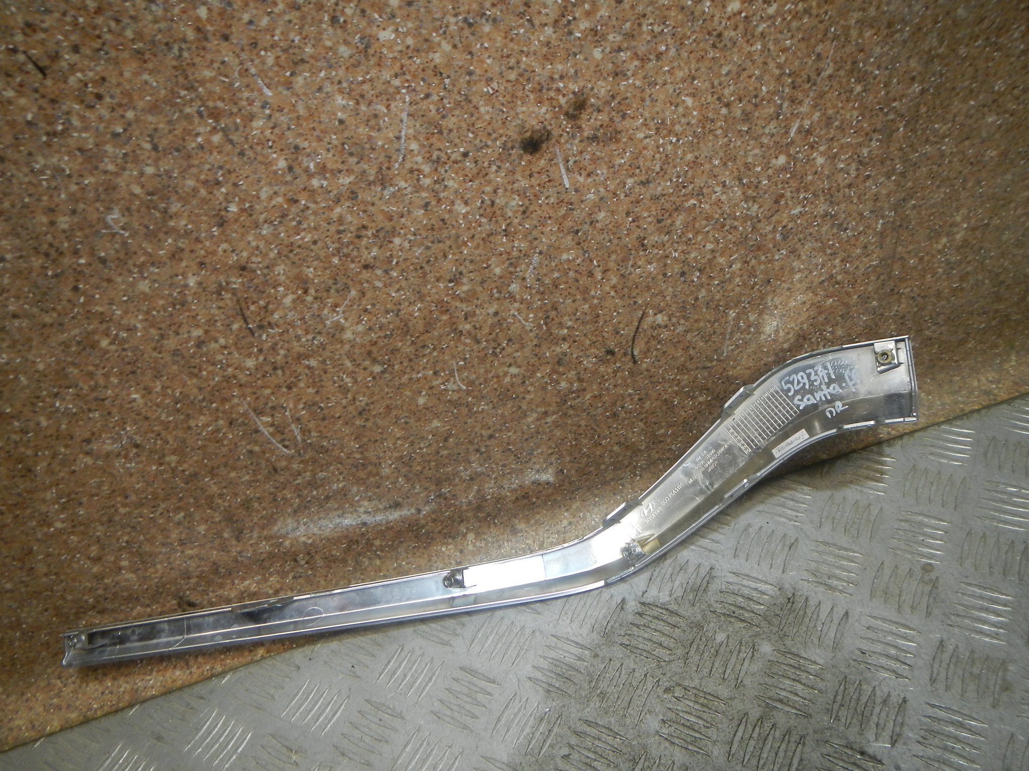 Молдинг бампера переднего правый, Hyundai (Хендэ)-SANTA FE (18 ...